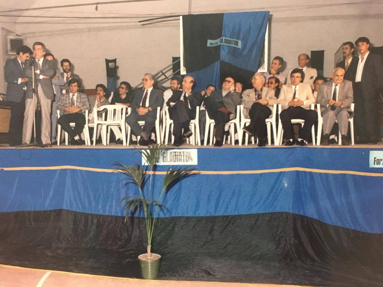 La freccia nel fianco: GLADIATOR IN SERIE "D" - 1989 Si notano ...