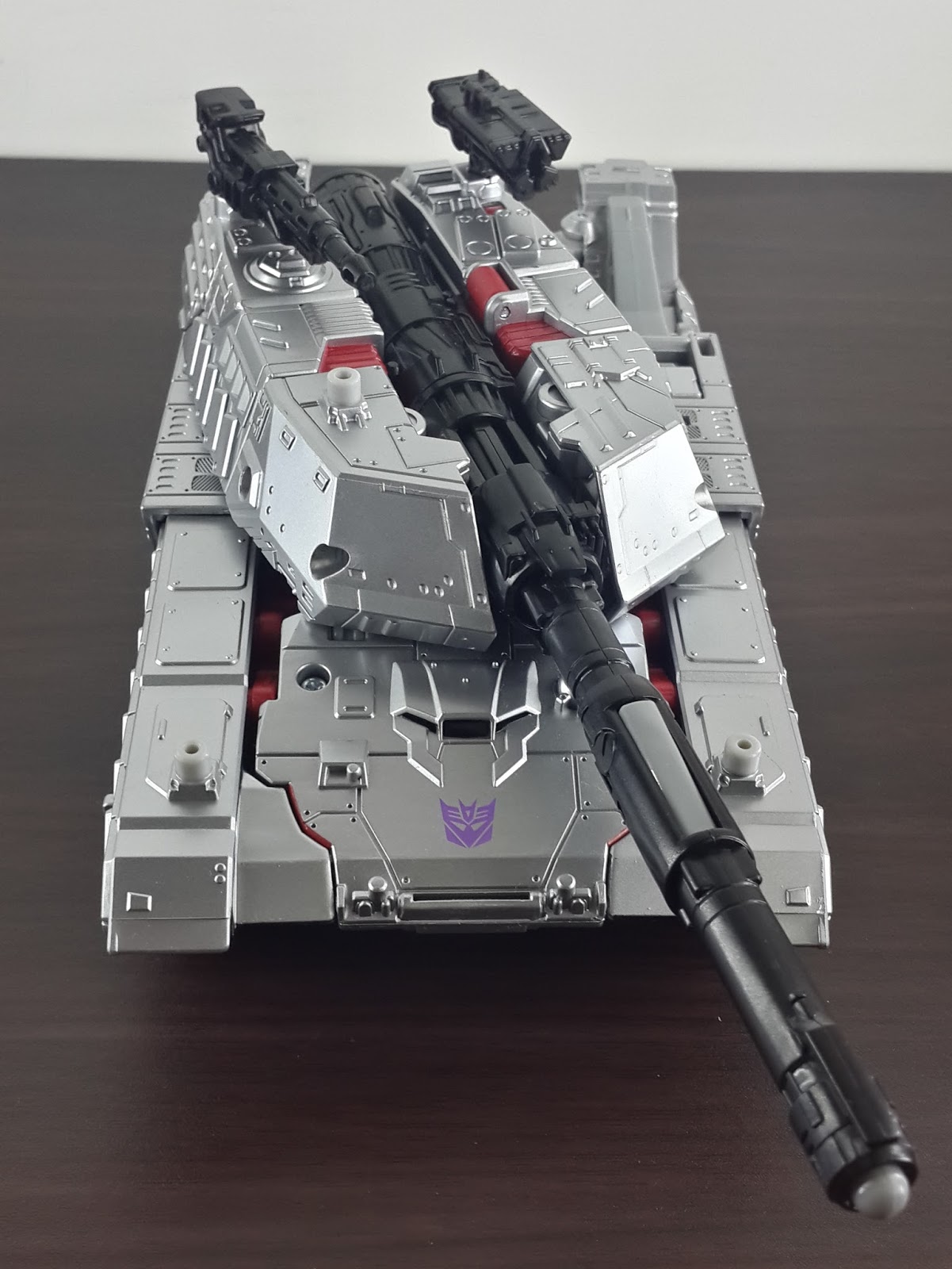 Blog Transformers.com: 1201: Takara Legends LG-13 Megatron