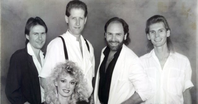 18 Awkward Band Publicity Photos From the 1970s and 1980s ~ Vintage ...