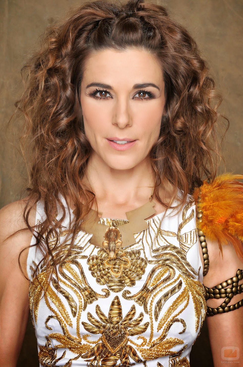 Raquel Sánchez Silva publica su primera novela ~ cotibluemos