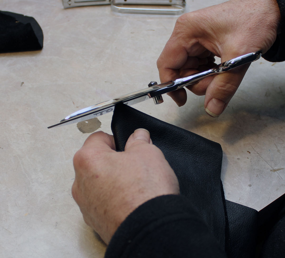 Tom Banwell—Leather and Resin Projects: Making a Plague Doctor's Hat