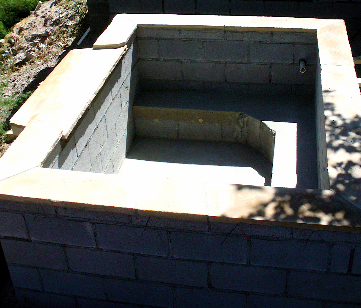 Alt. Build Blog: Flagstone Cap For A Concrete Pool
