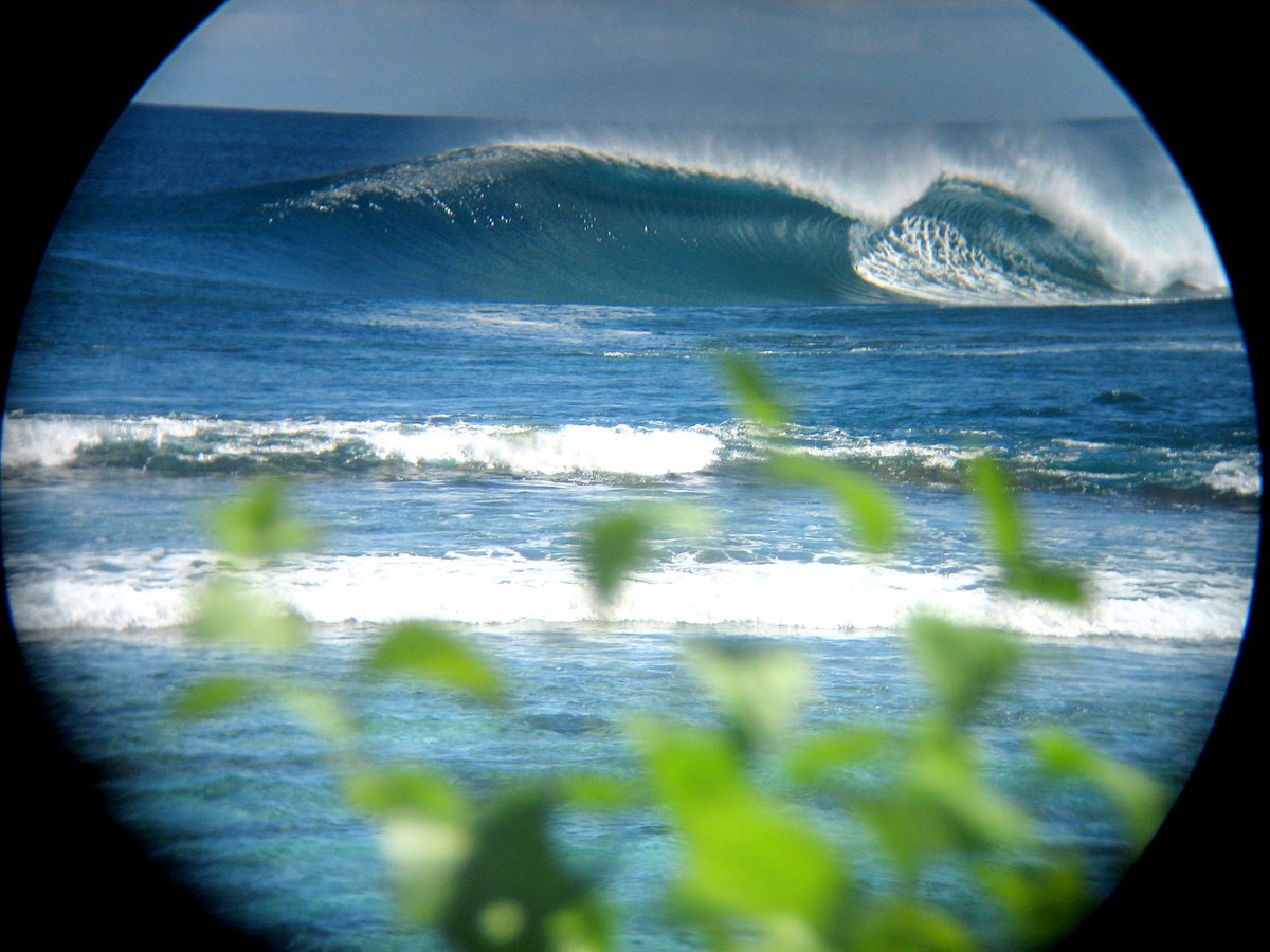 Top 10 Surf Locations in the World | Surf Pictures and Videos