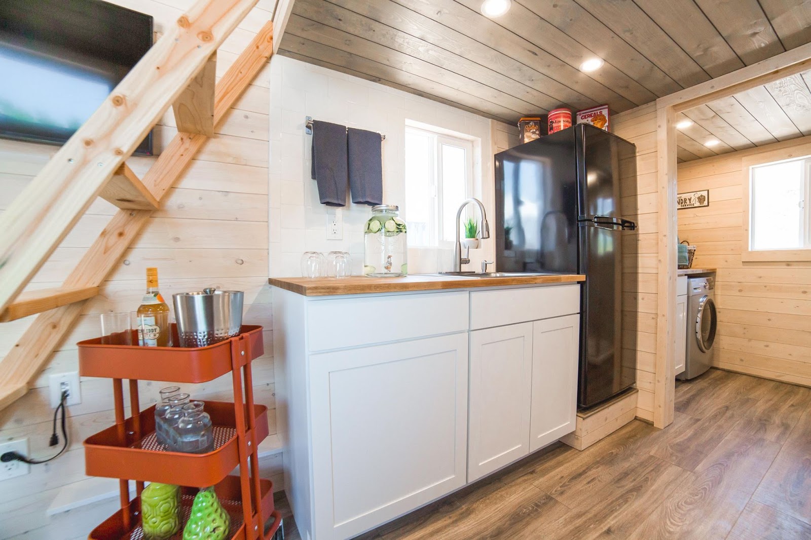 The Bunkhouse By Uncharted Tiny Homes [ TINY HOUSE TOWN ]