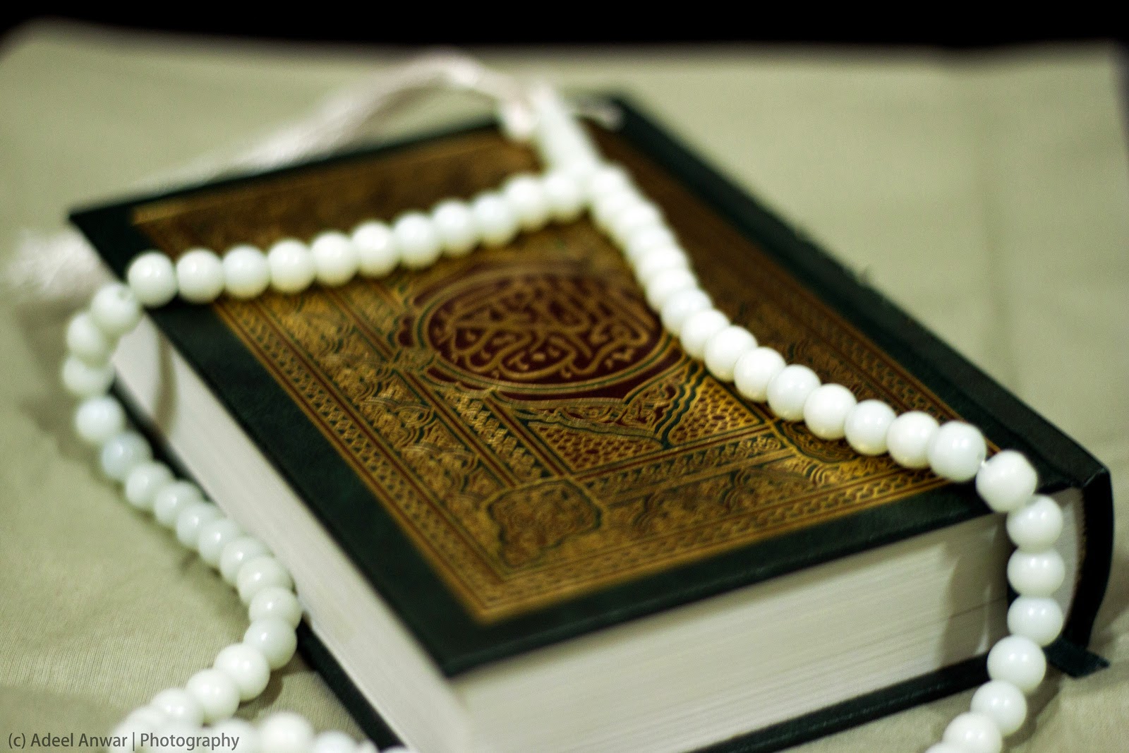 Menyentuh Mushaf Terjemahan Bagi yang Berhadas, Bolehkah? ~ FIQIH DAN ...