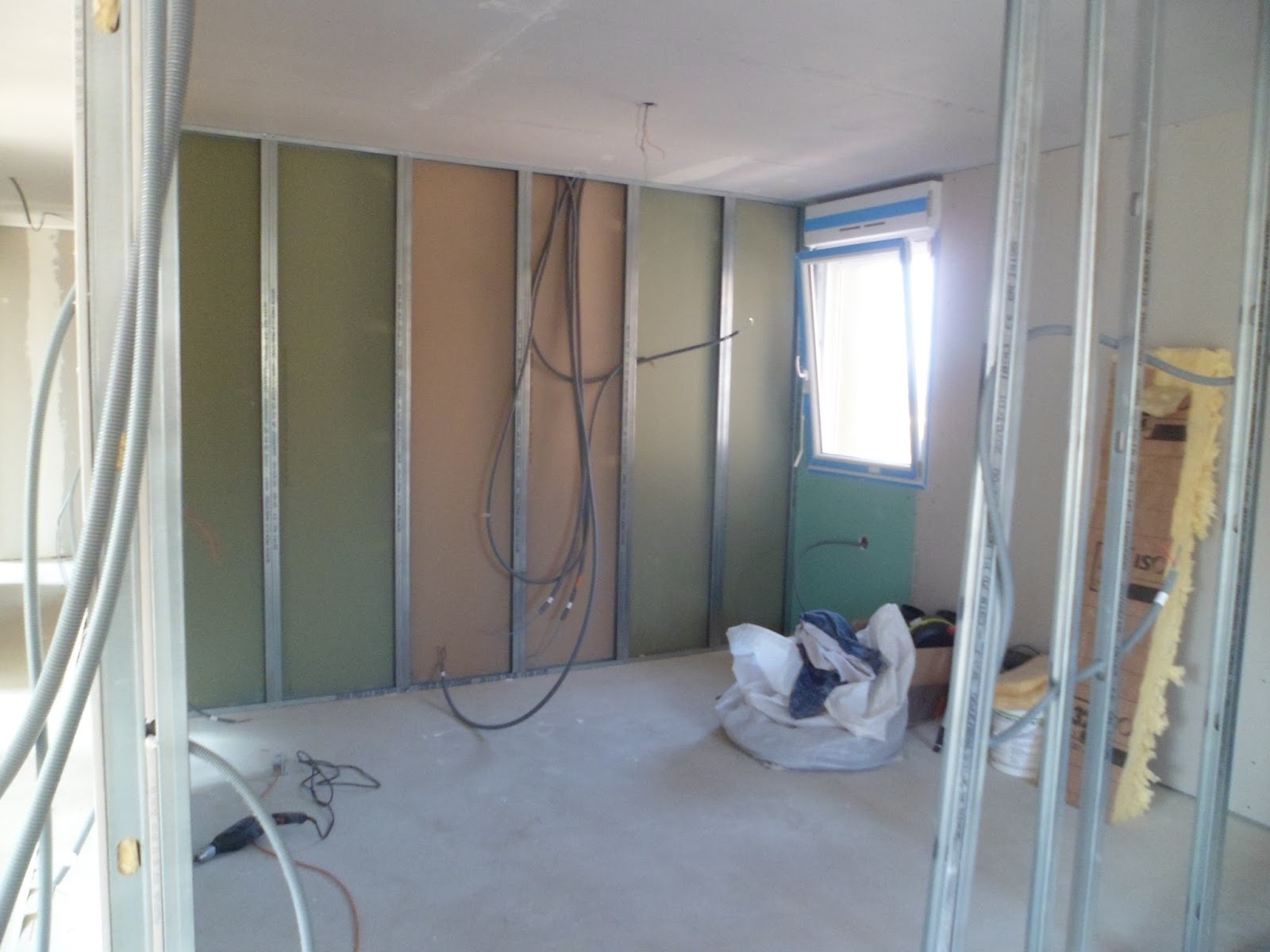 Autoconstruction Basse Normandie: Doublage 2e partie - Cloison salles de bain et dernière chambre