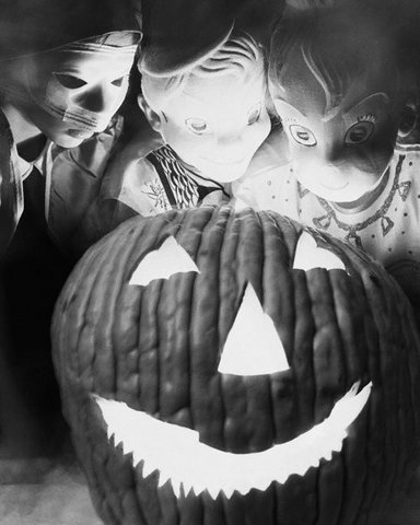 A Nostalgic Halloween: Vintage Halloween Picture