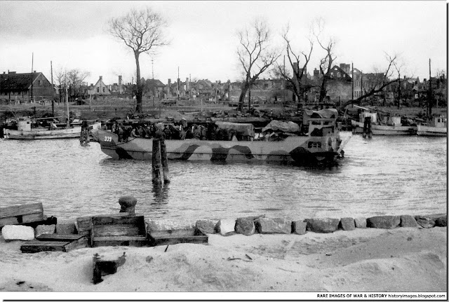 HISTORY IN IMAGES: Pictures Of War, History , WW2: 1945: As The Soviet ...