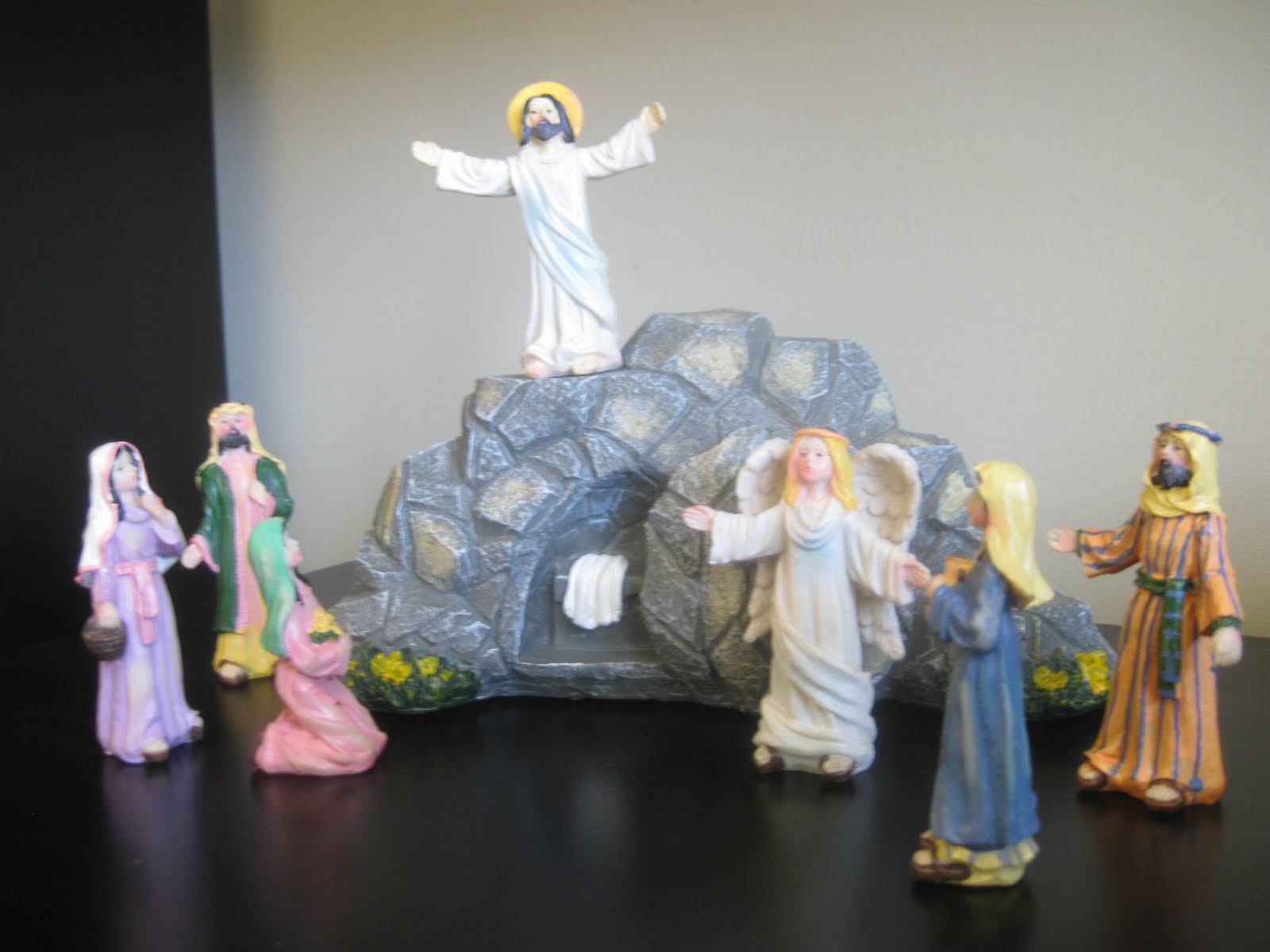 wee little miracles: Easter Traditions and Celebrations...