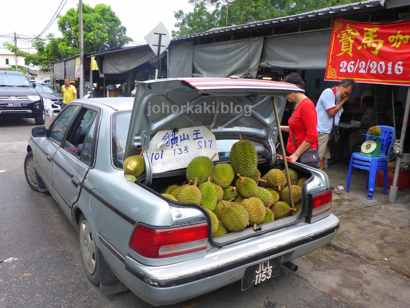 Honest Trusted Durian Seller in JB Johor Bahru |Tony Johor Kaki Travels ...
