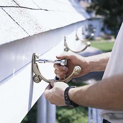Metal Gutter Brackets: 5 Key Things to Remember When Installing Metal ...