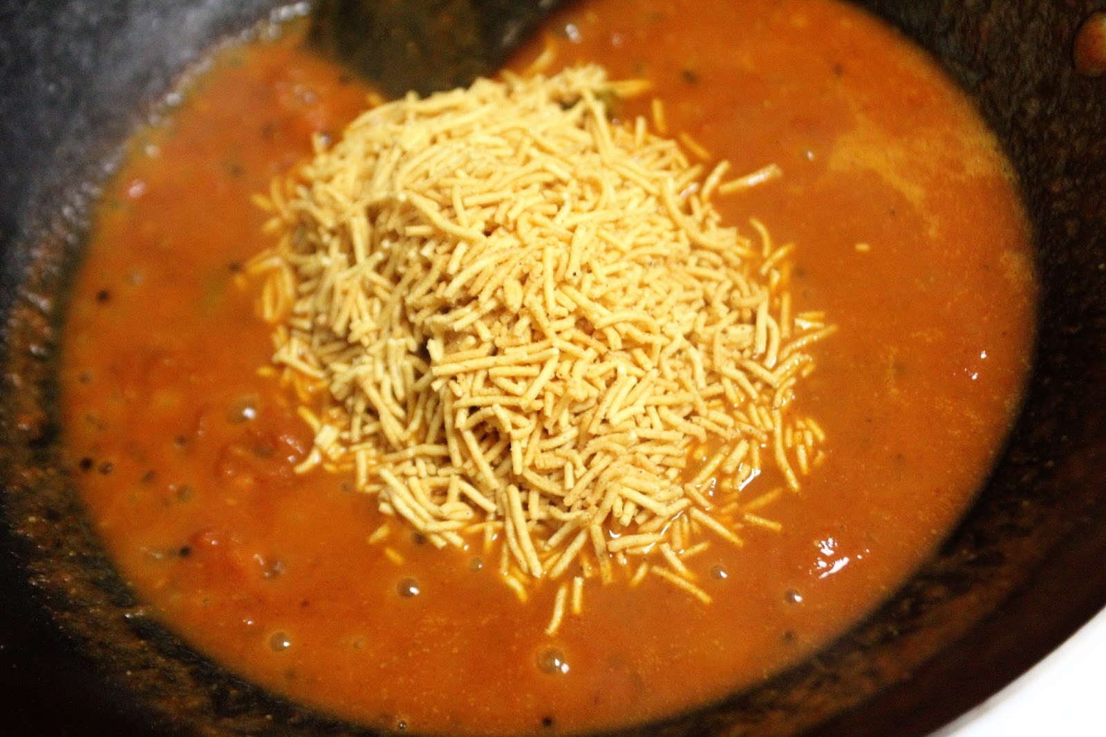 Bethica's Kitchen Flavours: Sev Tameta Nu Shaak (Tomato-Sev Curry ...