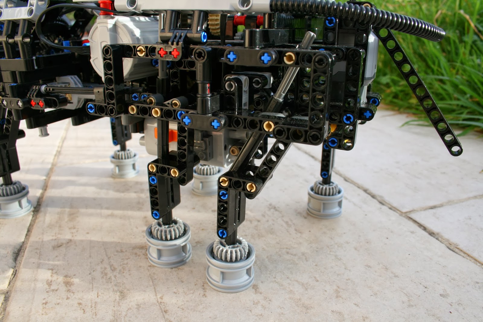 MOCs by bj51: [MOC] Mechanical six-legged Elephant