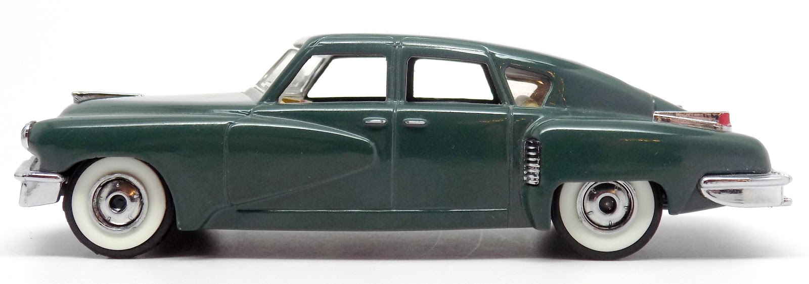 Toys and Stuff: Dinky 1/43 Scale Diecast 1948 Tucker 48 aka Tucker Torpedo