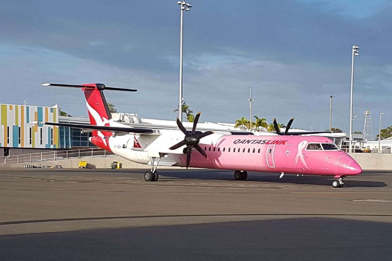 Central Queensland Plane Spotting: QantasLink Dash-8-Q400 VH-QOC in New ...