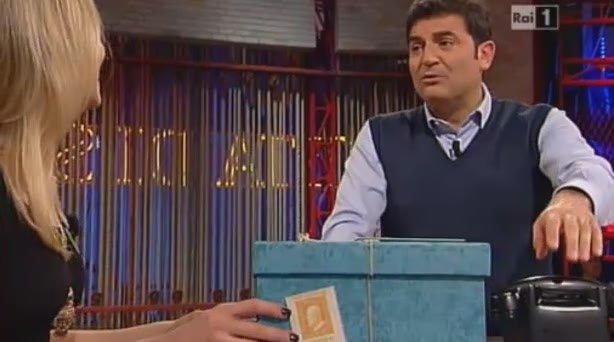 Affari Tuoi Sott'olio: La bellissima Anna Bevilacqua, nostra signora ...