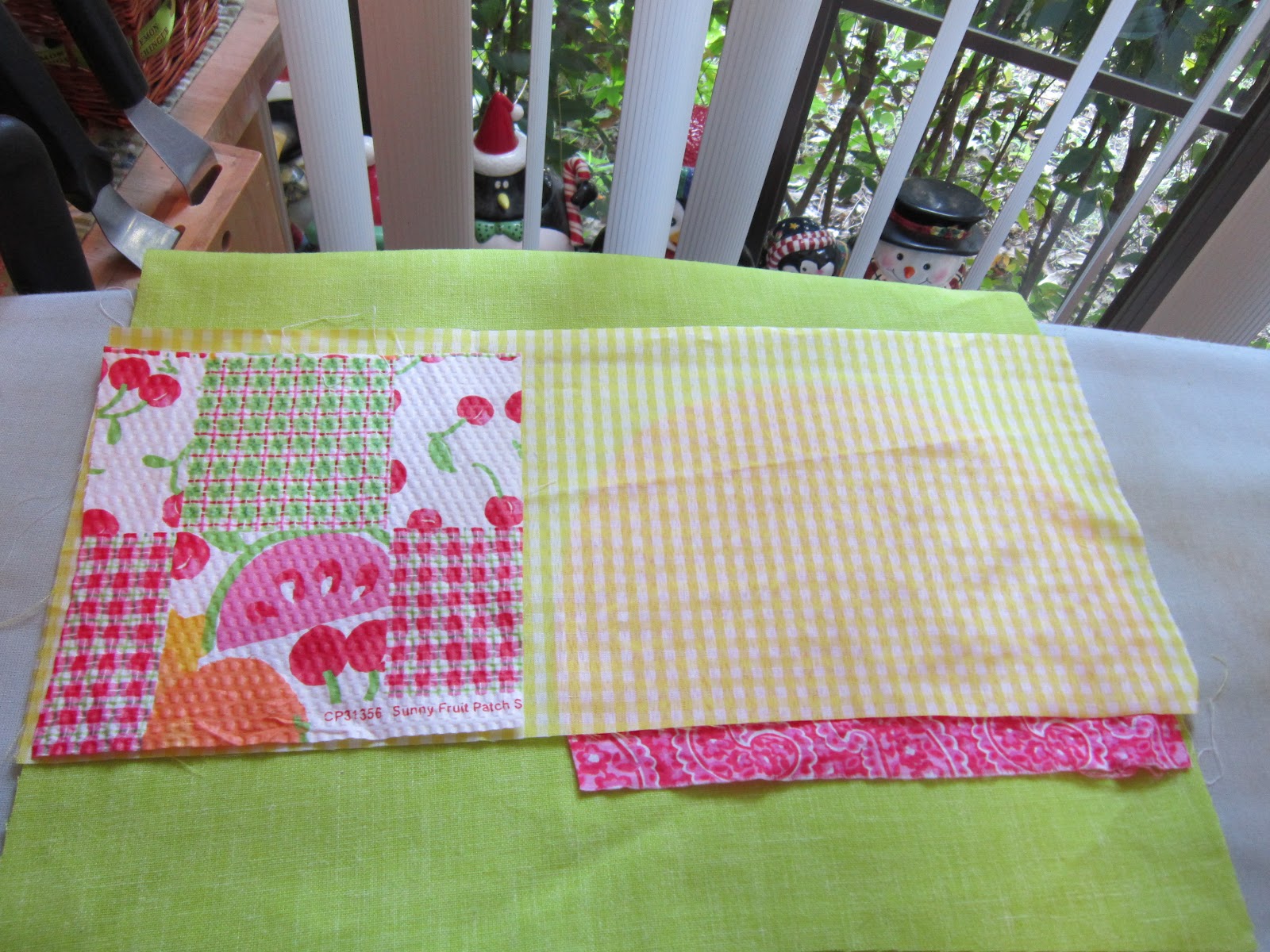 Missy's Homemaking Adventures: Summer Ruffle Purse