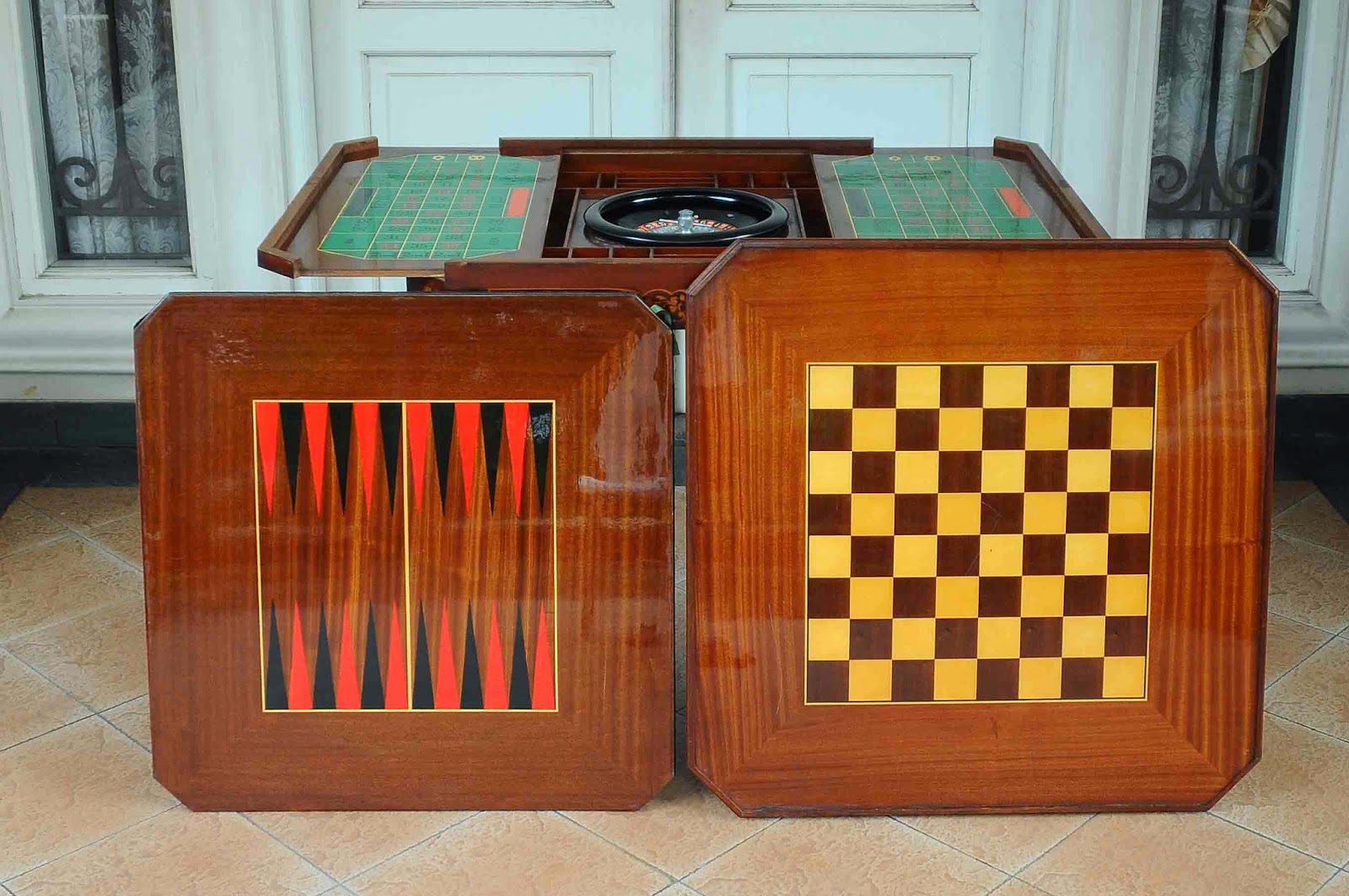 Old Vintage Gallery: Antique Roulette Games Table - Made in Italy