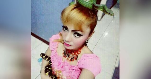 Biodata Irma Bule - Pedangdut Si Goyang Ular | Biografi Profil Biodata