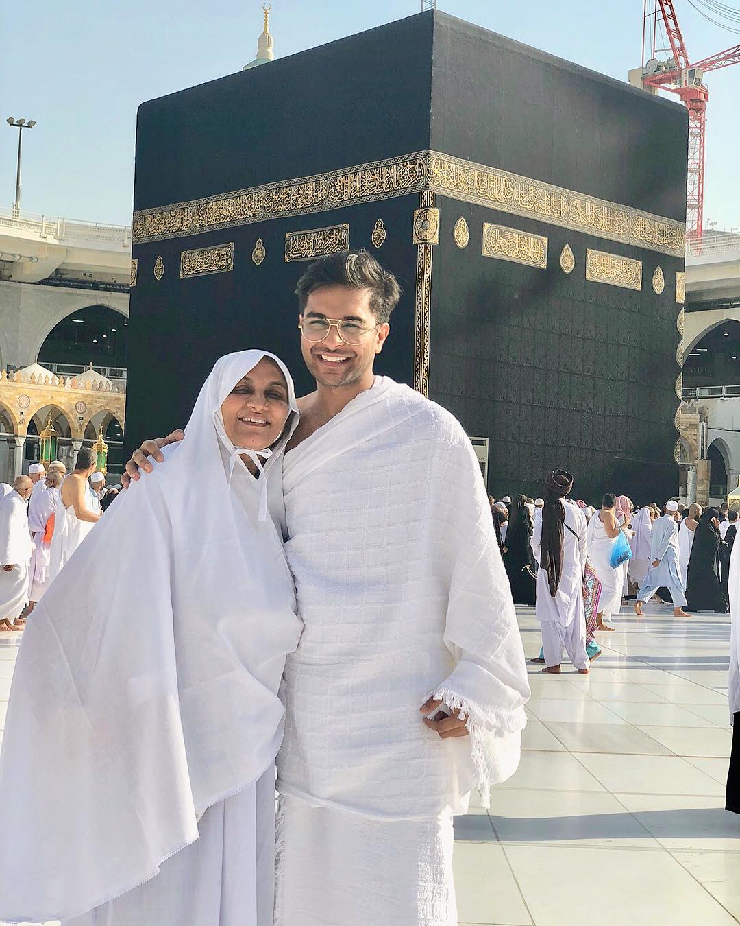 Asim Azhar Biography, Lifestyle, Family, wife | Tap 4 Top