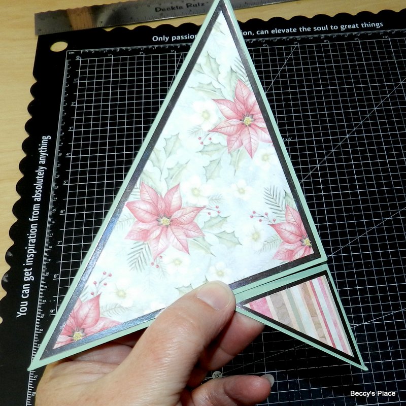 Beccy's Place: Tutorial - Pyramid Cards