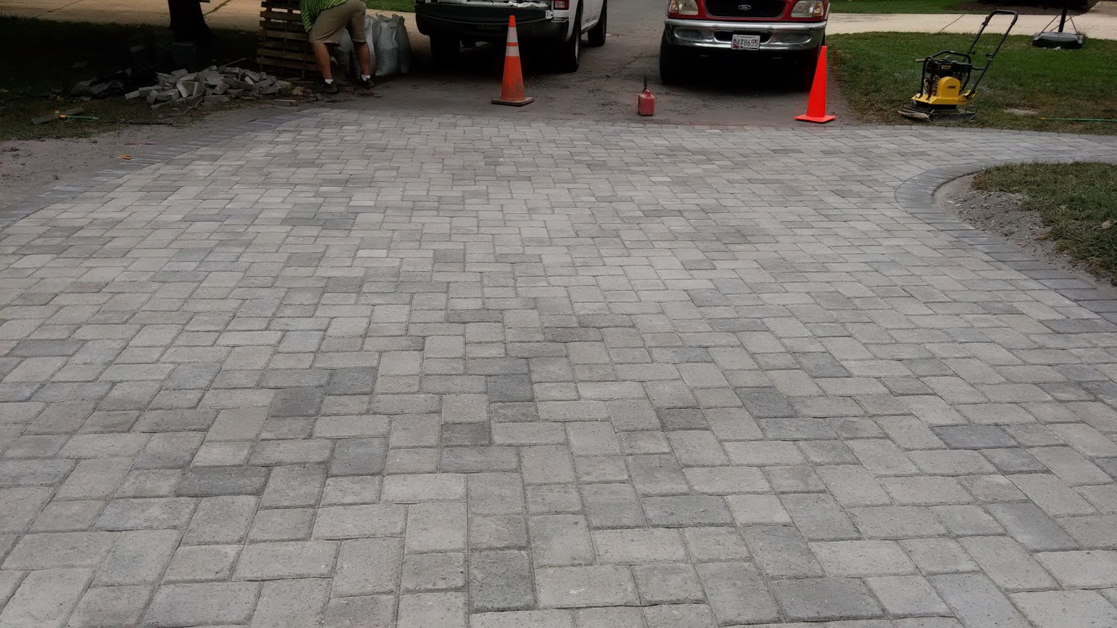 BEAUTIFULL YOUR HOME WITH INTERLOCKING PAVERS: Driveway 6x9 and 6x6 ...