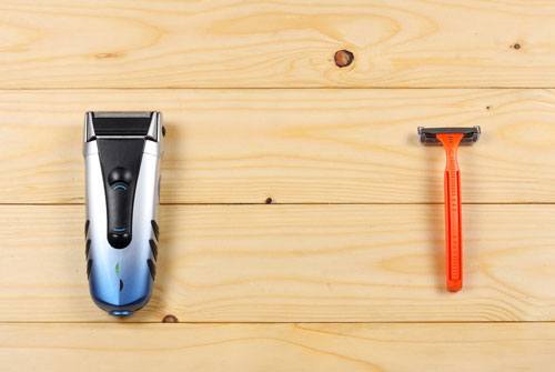 What is a electric shaver? - Men Shaving
