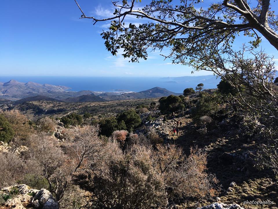 EXPLORE MOUNTAINS: ΣΤΟ ΚΑΛΝΤΕΡΙΜΙ : ΟΡΟΠΕΔΙΟ ΚΑΘΑΡΟΥ-ΚΡΙΤΣΑ