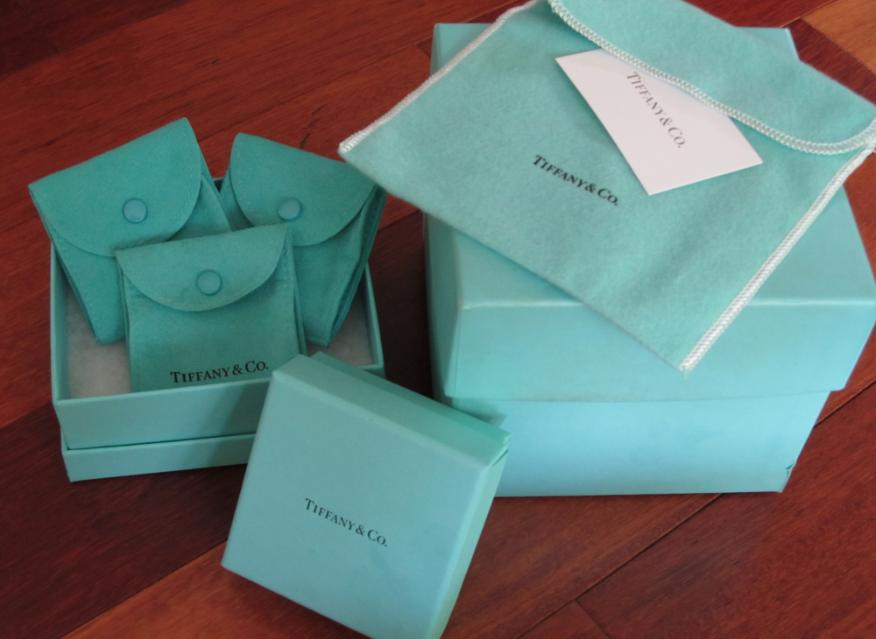 A Dash of Drivel: Tiffany Blue