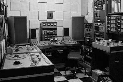 Audient, snakeoilrecording: Old School Recording At Toe...