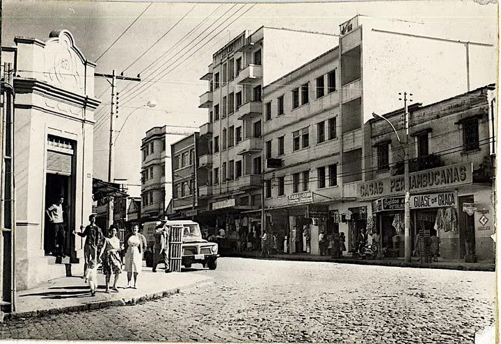 OLHANDO DA JANELA DO TREM: DIVINÓPOLIS / MINAS GERAIS / BRAZIL - CEM ...