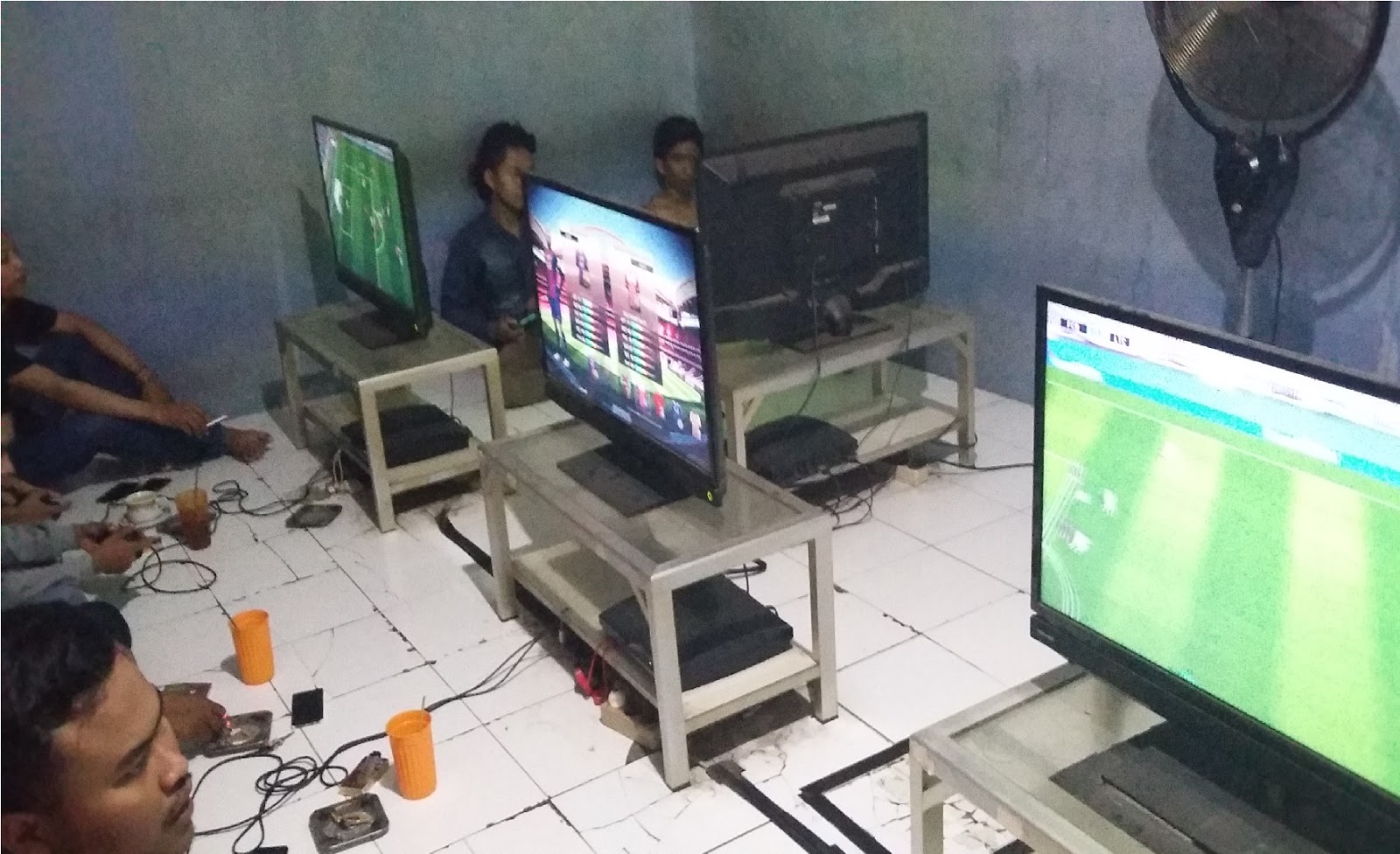 BISNIS RENTAL PLAYSTATION 3 (Tugas Kewirausahaan | Agus Kiswantono)