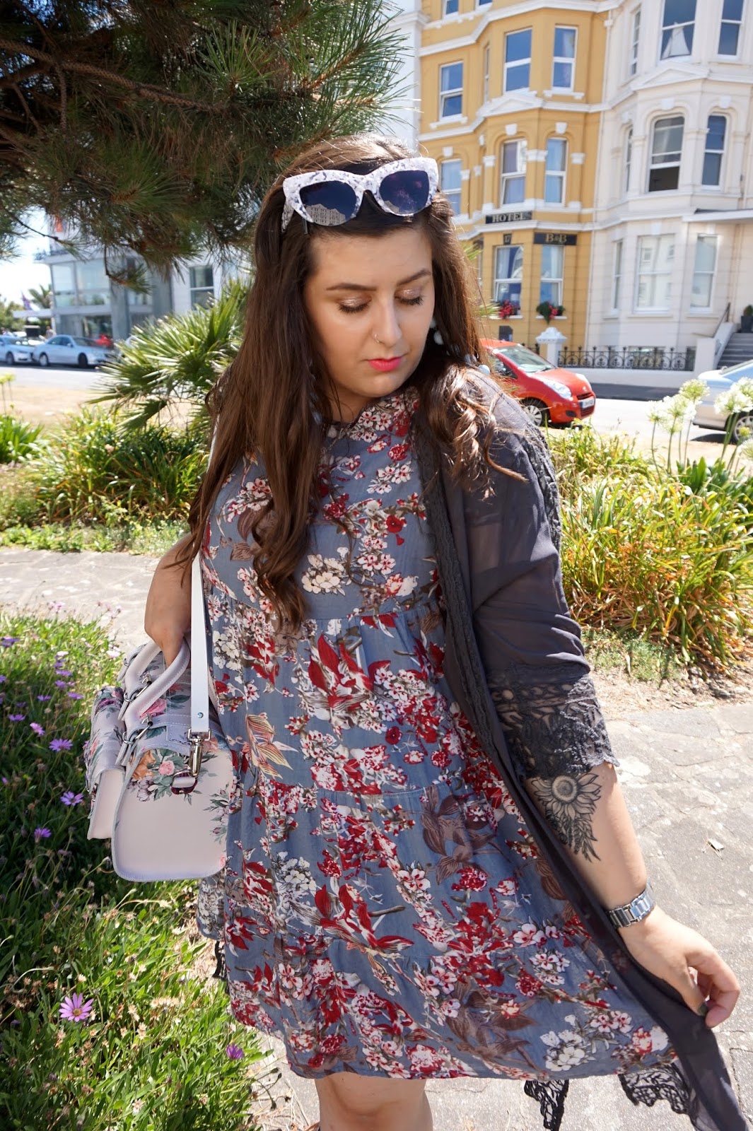 Being a midsize girl, and accepting my shape | The Perks Of Mollie Quirk