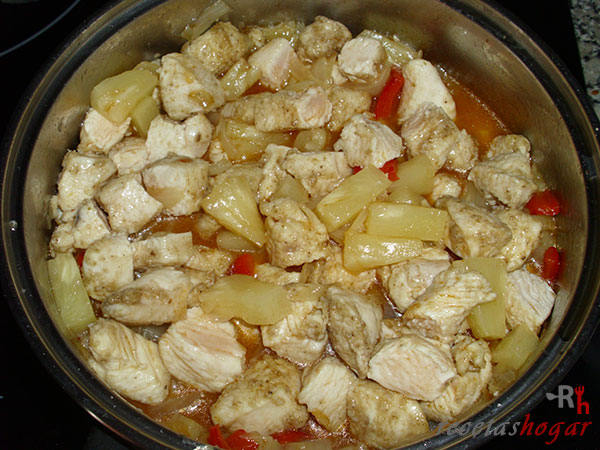 Pollo con piña - Receta de cocina casera