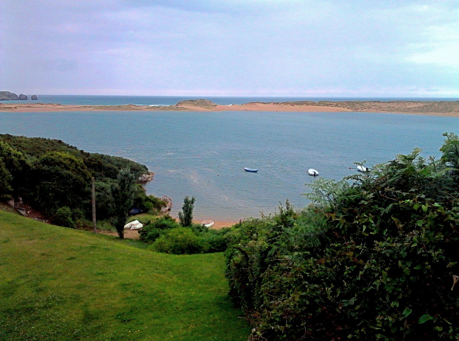 playas y paseos por la costa: LA PEQUEÑA CALA DE MOGRO