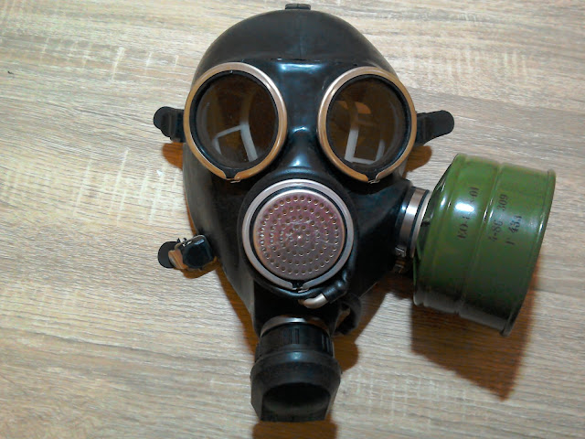 Mr. Aphoristic: Russian GP-7V Gas Mask