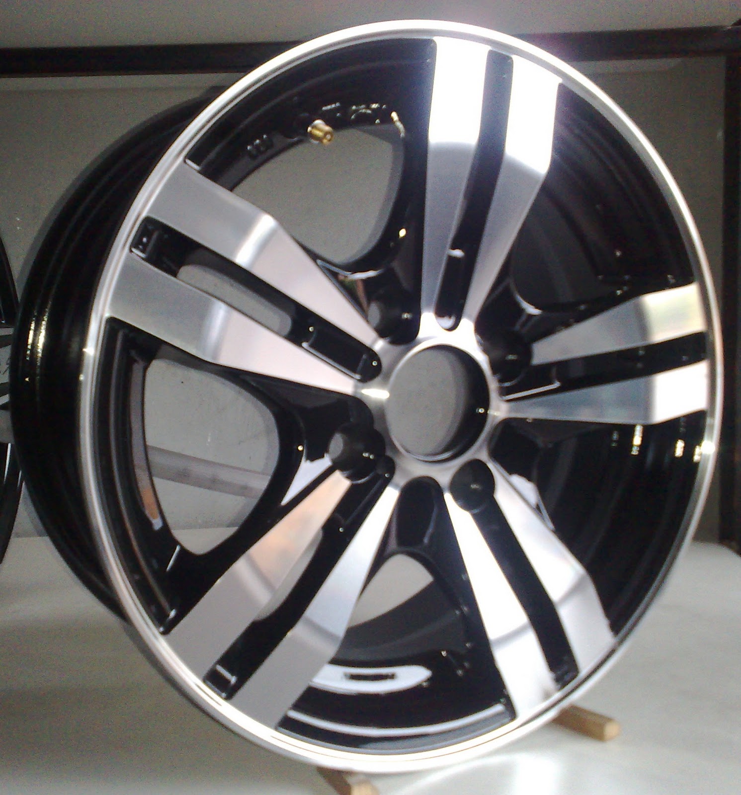 FAGOMAR NEUMATICOS: LLANTAS ARO 13