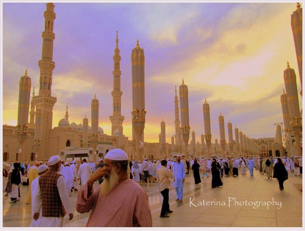 Payung Raksasa di Masjid Nabawi - TᖇᗩᐯEᒪEᖇIEᑎ