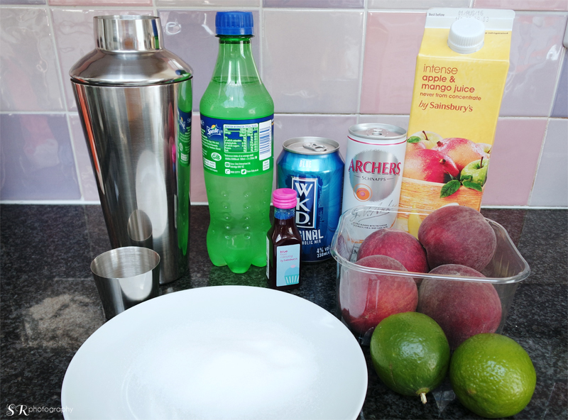 Homemade Disneyland Paris Glow Tini Cocktail & Mocktail | Stephanie