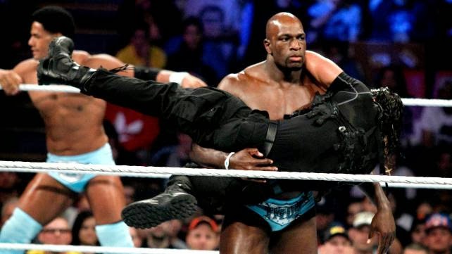 WWE In live!!!!: SETH ROLLINS & ROMAN REIGNS vs THE PRIME TIME PLAYERS