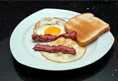 Squeez Bacon - Com sabor de infarte instantâneo!