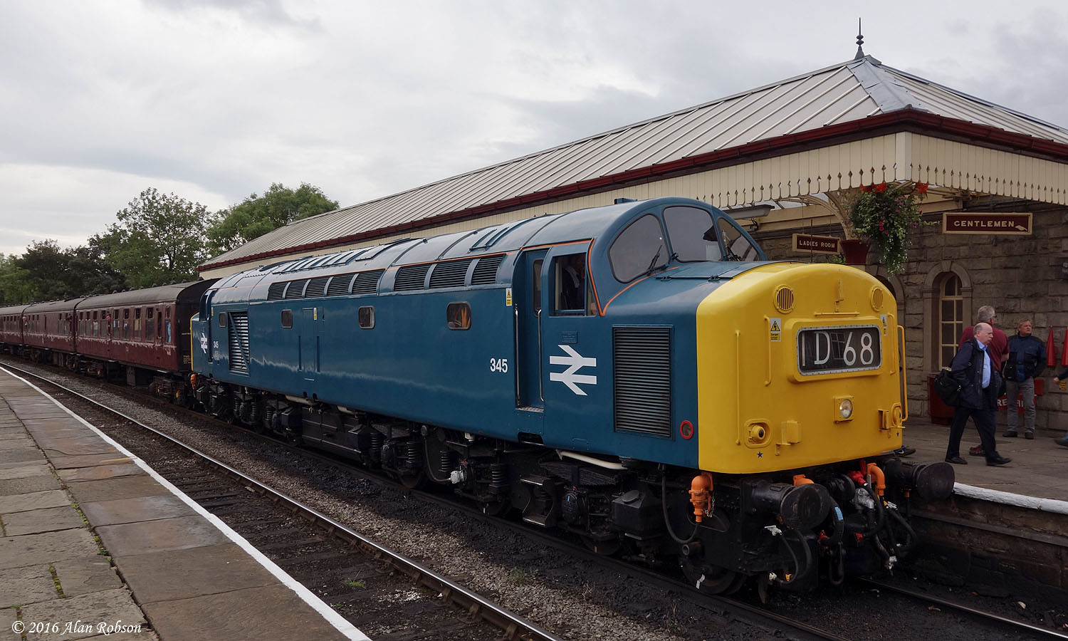 Blackpool Tram Blog: Four Class 40s at the ELR Diesel Gala