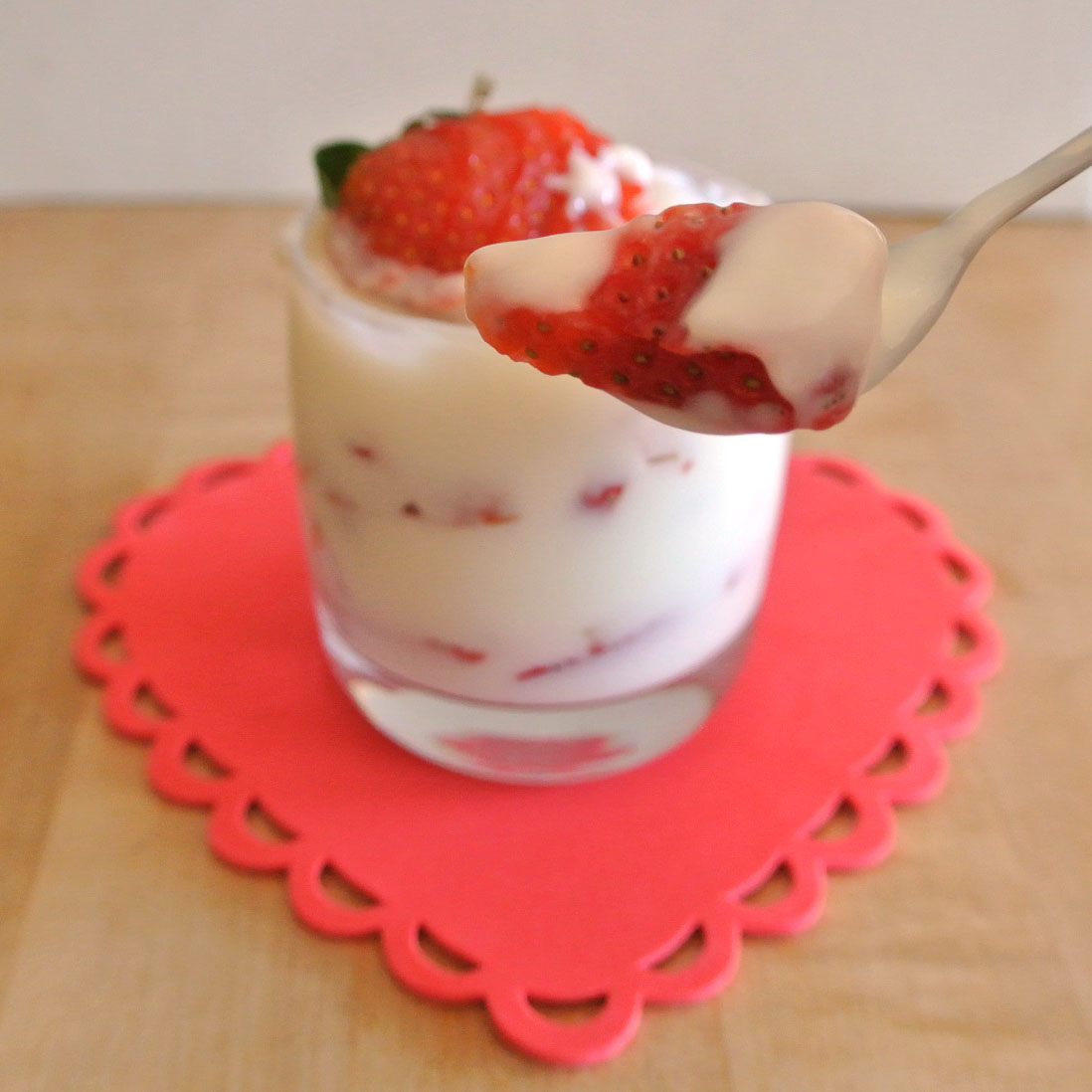 Mom, What's For Dinner?: Strawberry Vanilla Greek Yogurt Parfait