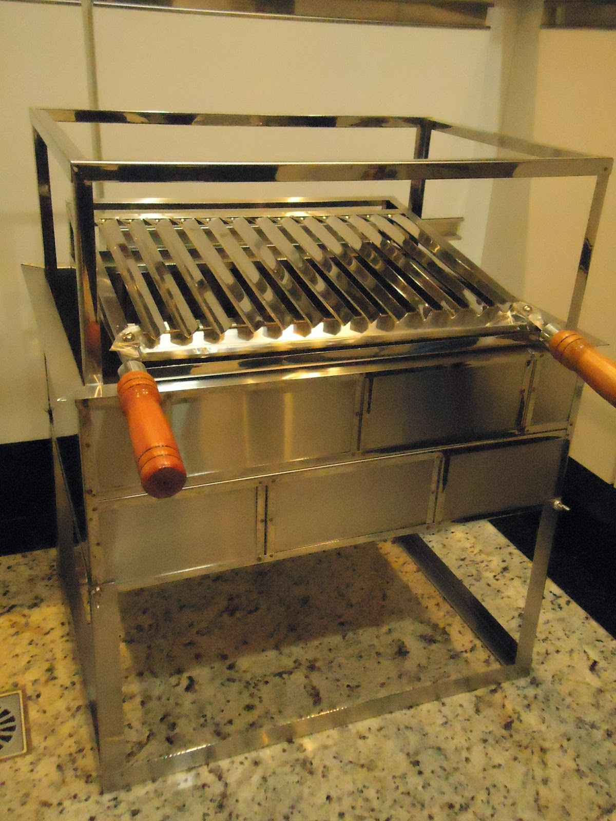Inovva Grill: Churrasqueira Portatil Aço Inox