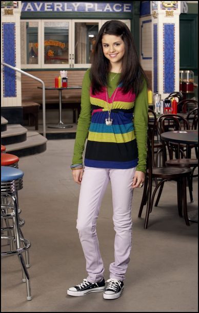Medoll Momentos: MCM - Alex Russo Outfit