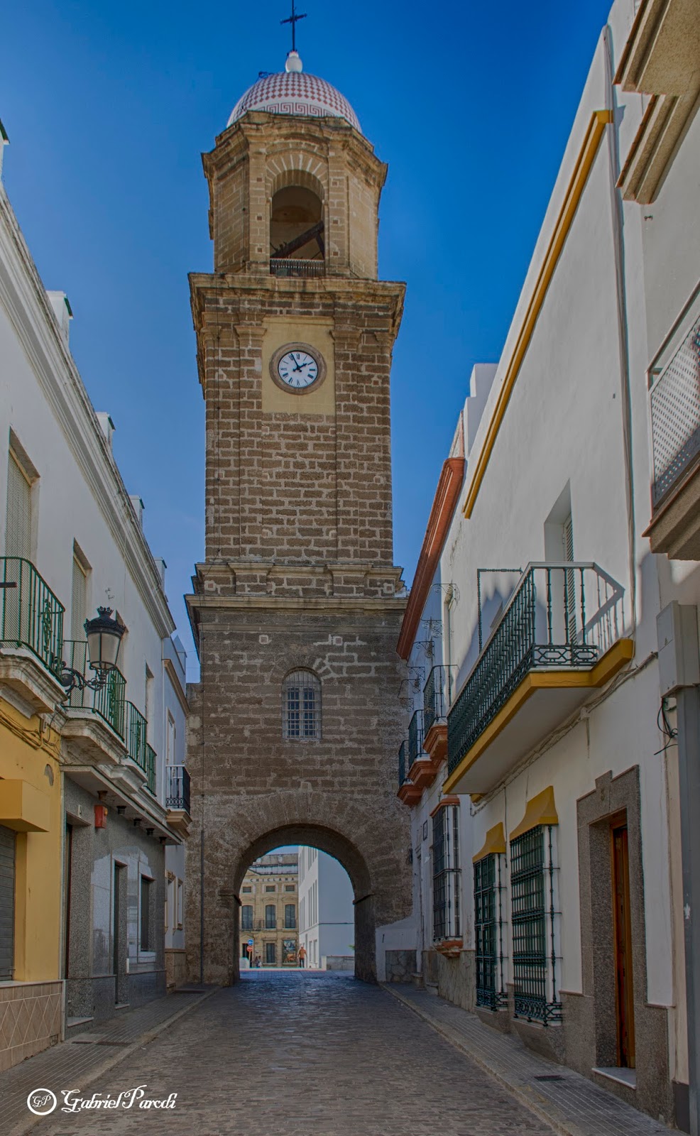 Atravesando la Puerta de Tierra...: La Torre del Reloj