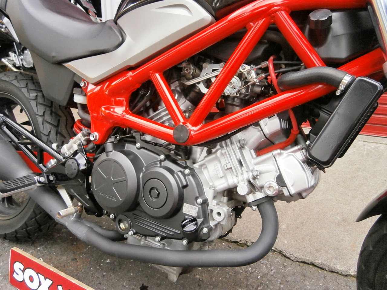SOX所沢店ブログ！: VTR250 B-STYLE 入荷しました！