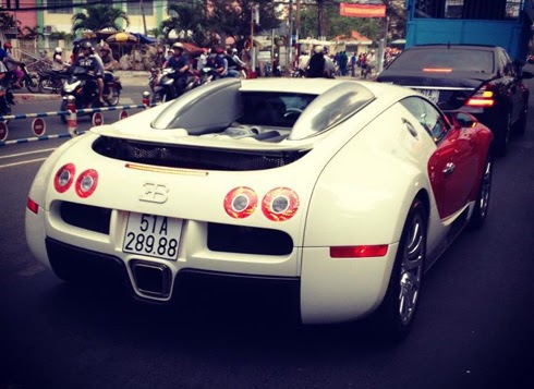 First Bugatti Veyron in Vietnam [Video] | Carsfresh