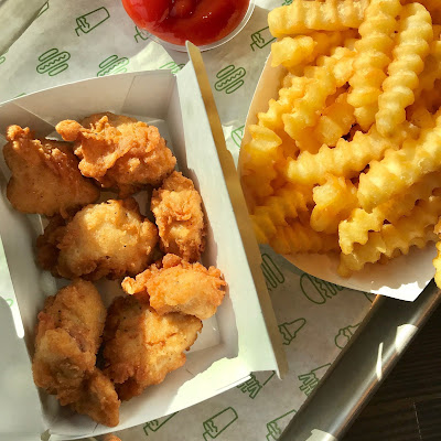 H A R L E M + B E S P O K E: EAT: CHICKEN BITES AT SHAKE SHACK