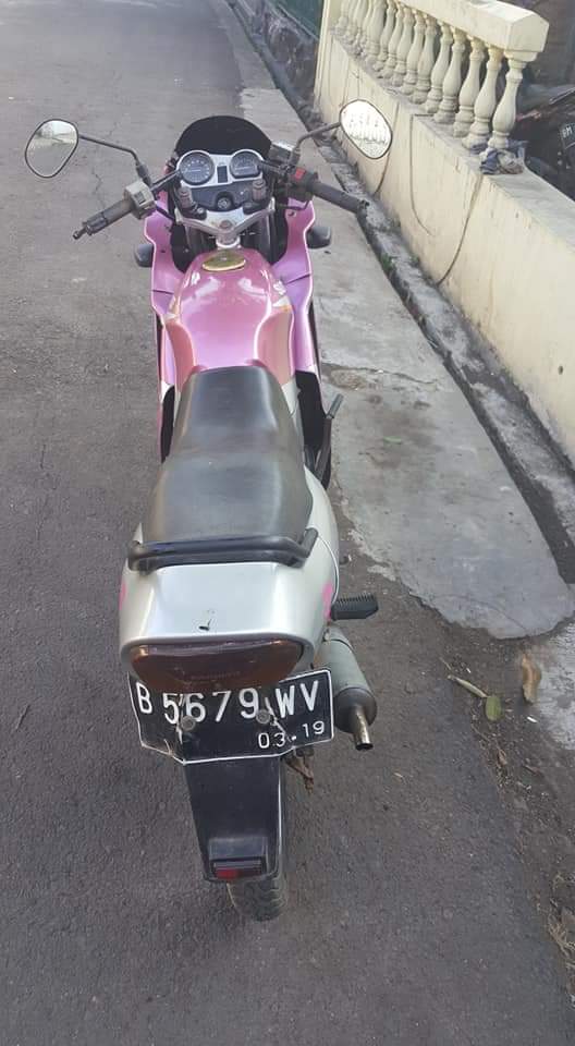 Jual motor legendaris 90an RGR Suzuki 96 - LAPAK MOBIL DAN MOTOR BEKAS